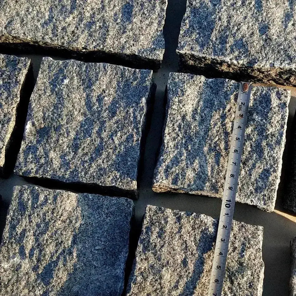 Mid Grey Granite Setts Cropped 100 x 100 x 50 | Paving Slabs UK
